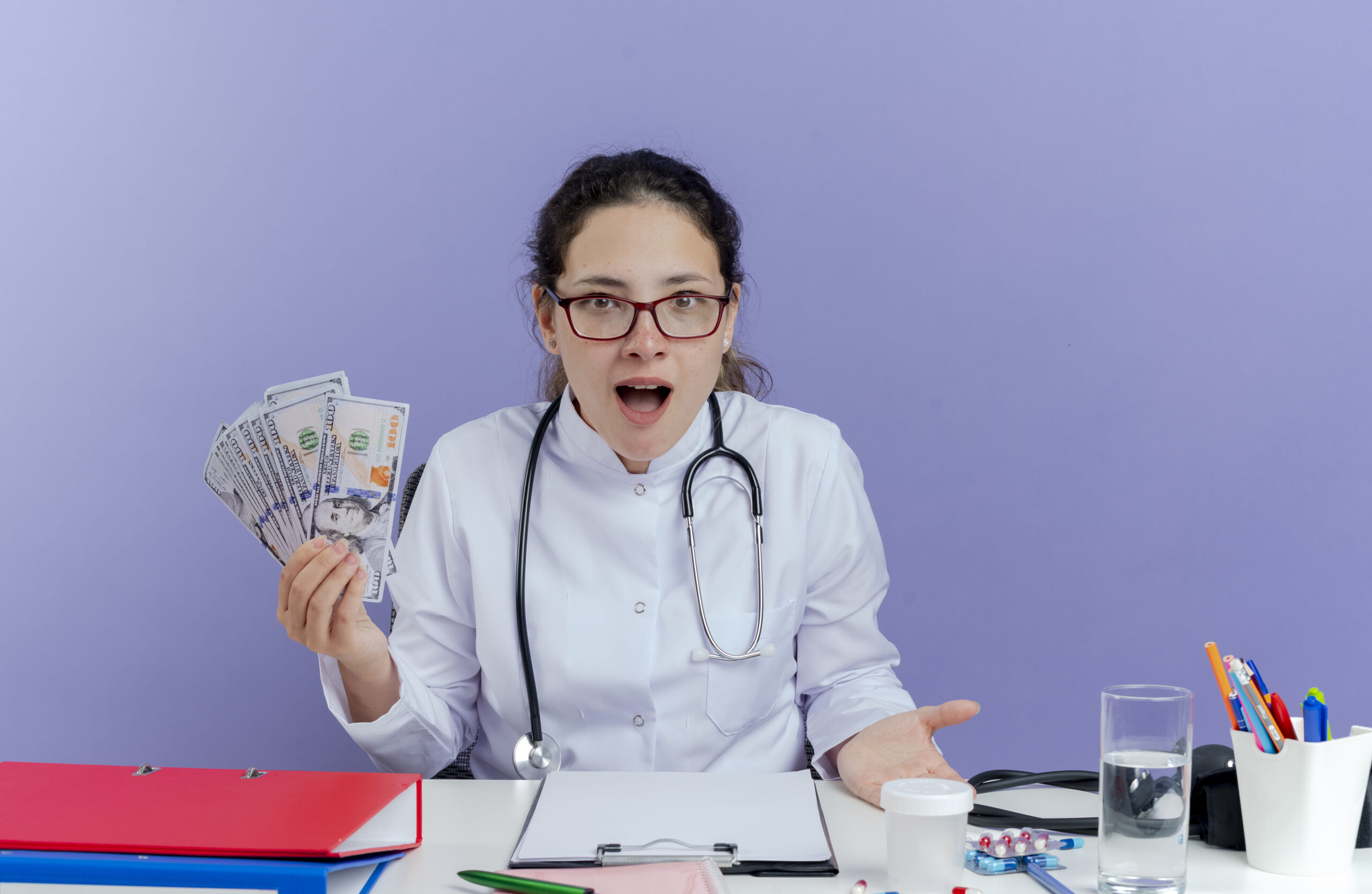 Doctor Salary in Dubai & UAE 2026 | GPs, Specialists, Consultants